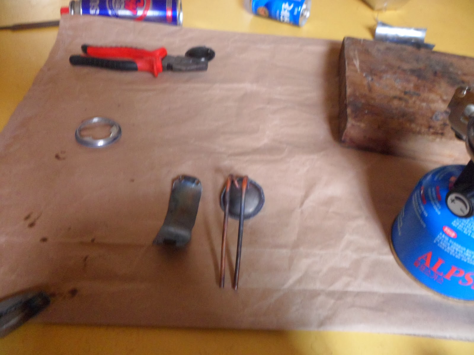 How to make the 'pop pop' boats' steam engine with an iron can ...