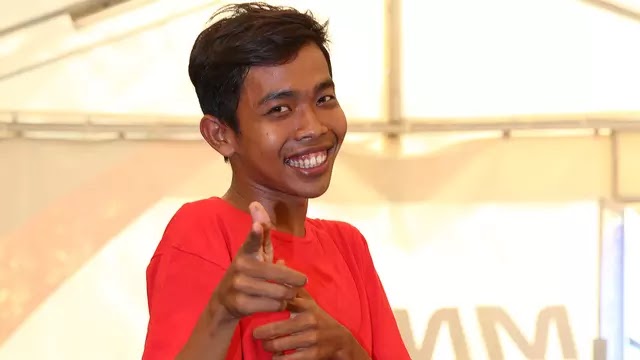 Kisah Mengharukan & Penuh Perjuangan , 2 Tahun Jadi Asisten, Dede ...