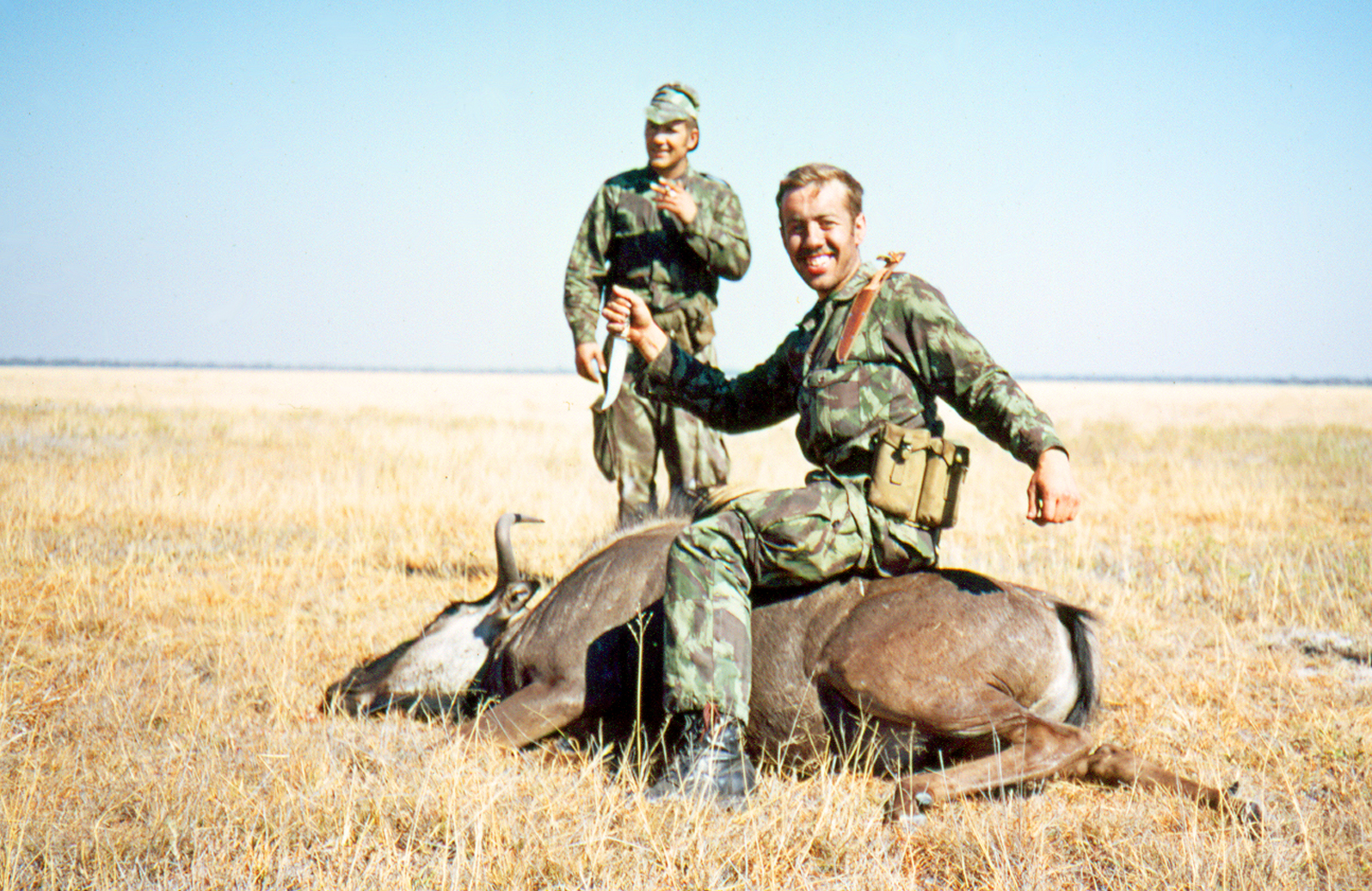 MAVINGA - ANGOLA 2ª. Compª. Bat. Caç. 5012: Caça e Saídas ao Mato