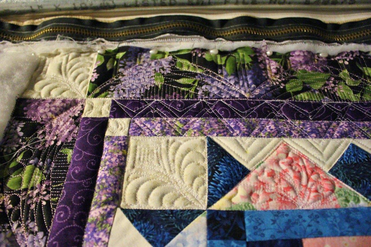 Sarah Lynn's Quilting: Quilting Buoyant Blossoms' Pieced Border