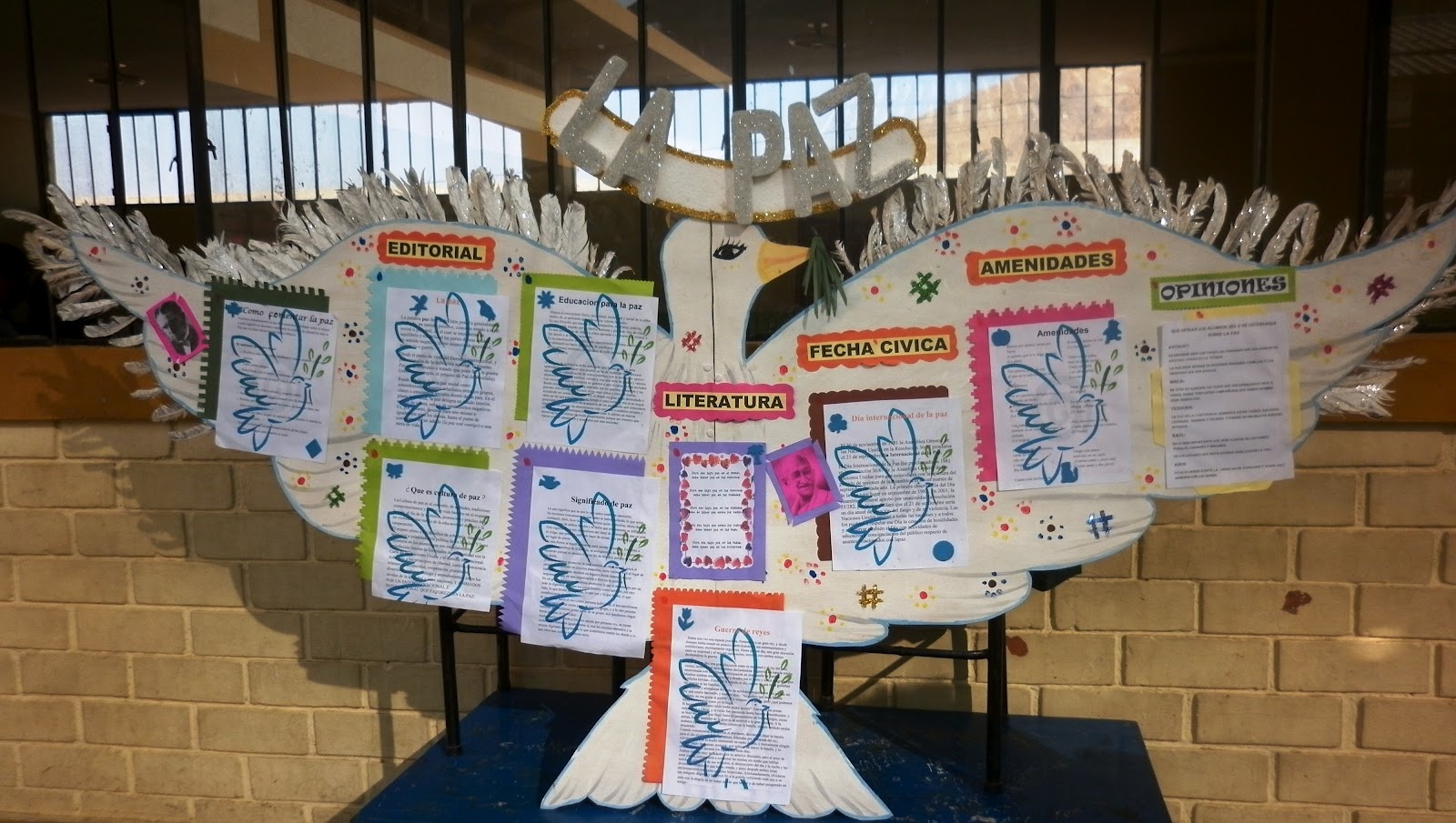 PERIÓDICOS MURALES CREATIVOS