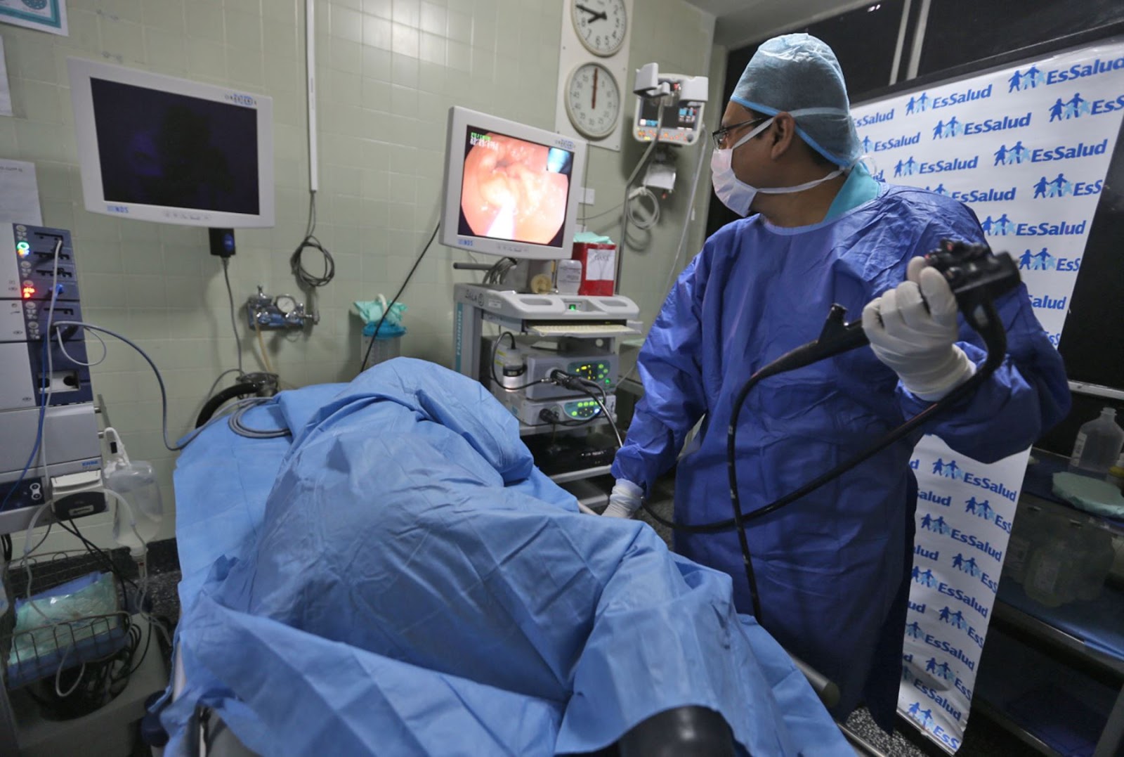 EL UNIVERSAL PERU: El temible cáncer de colon