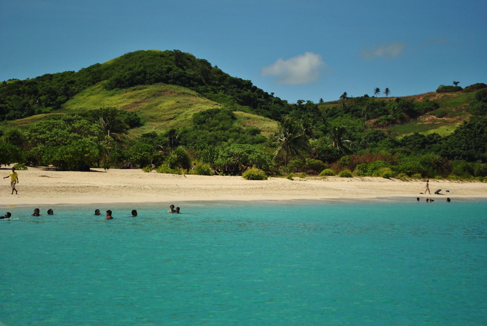 Backpacking Pilipinas: Calaguas: My Best Beach Experience Ever