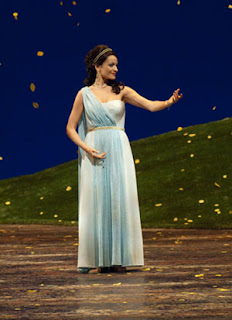 Seattle Opera Blog: Meet Our Singers: DAVINIA RODRÍGUEZ, Eurydice