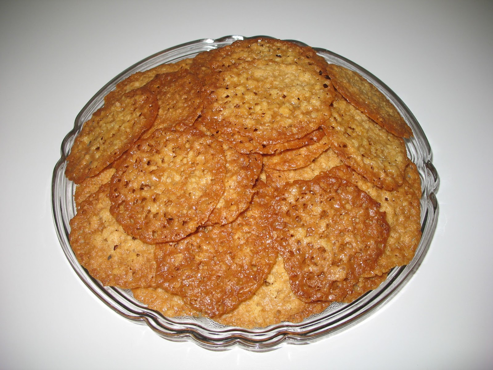 Helkan Keittiössä: Gluteenittomat Kauralastut