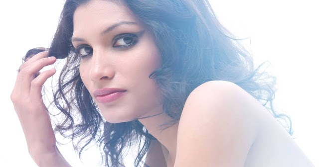 Reshmi R Nair - Hot Kerala International Model Photos