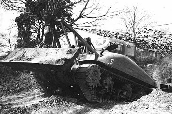 Weird WWII: Battleground Weird WWII: US M4 Medium Tank