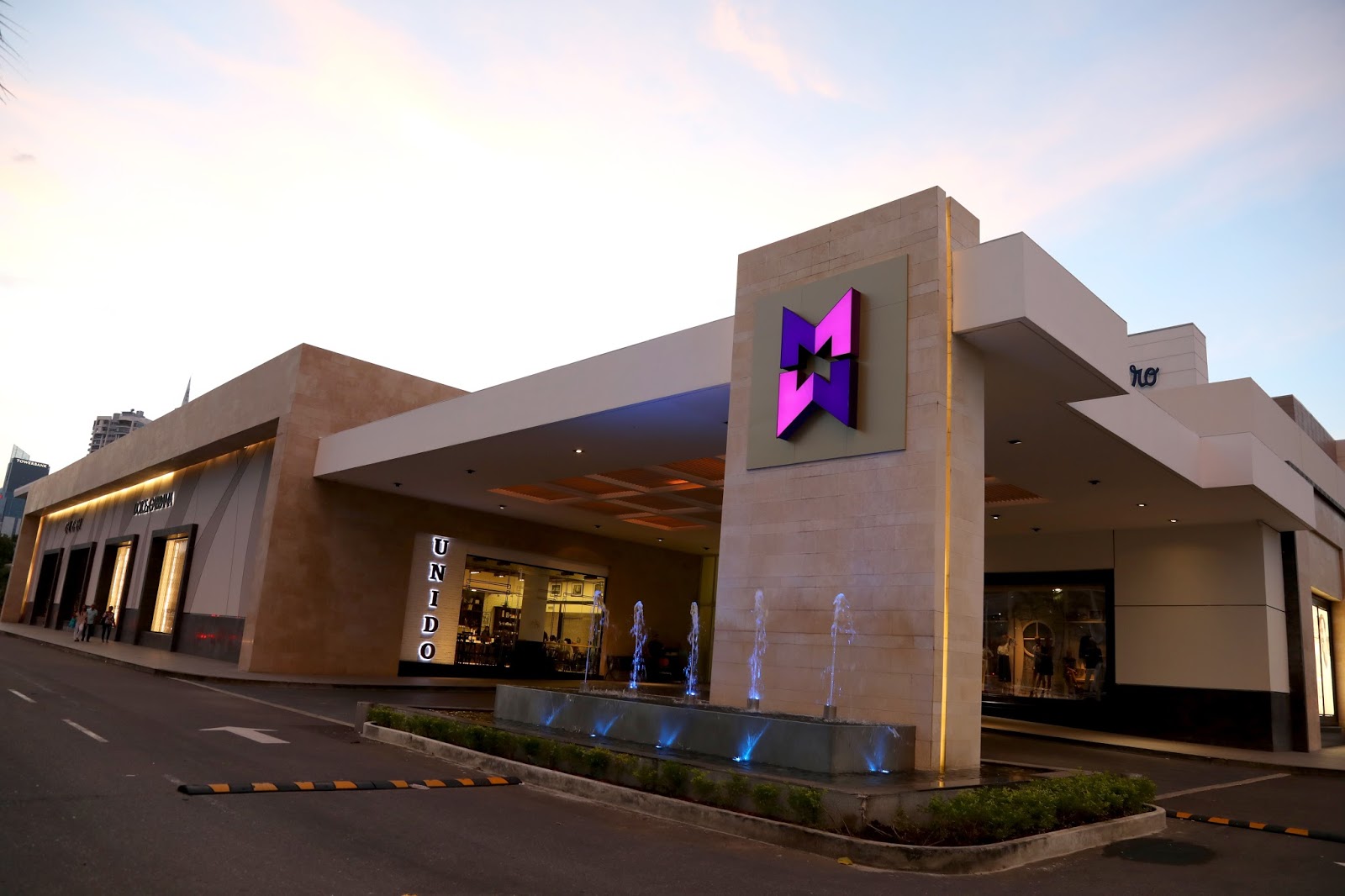 Etcétera Blog Panamá: Multiplaza Panamá muestra su nueva imagen