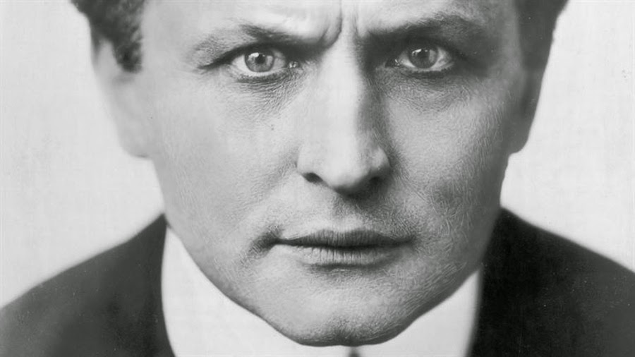 Vancouver Escape Game: Harry Houdini's Most Notable Escapes