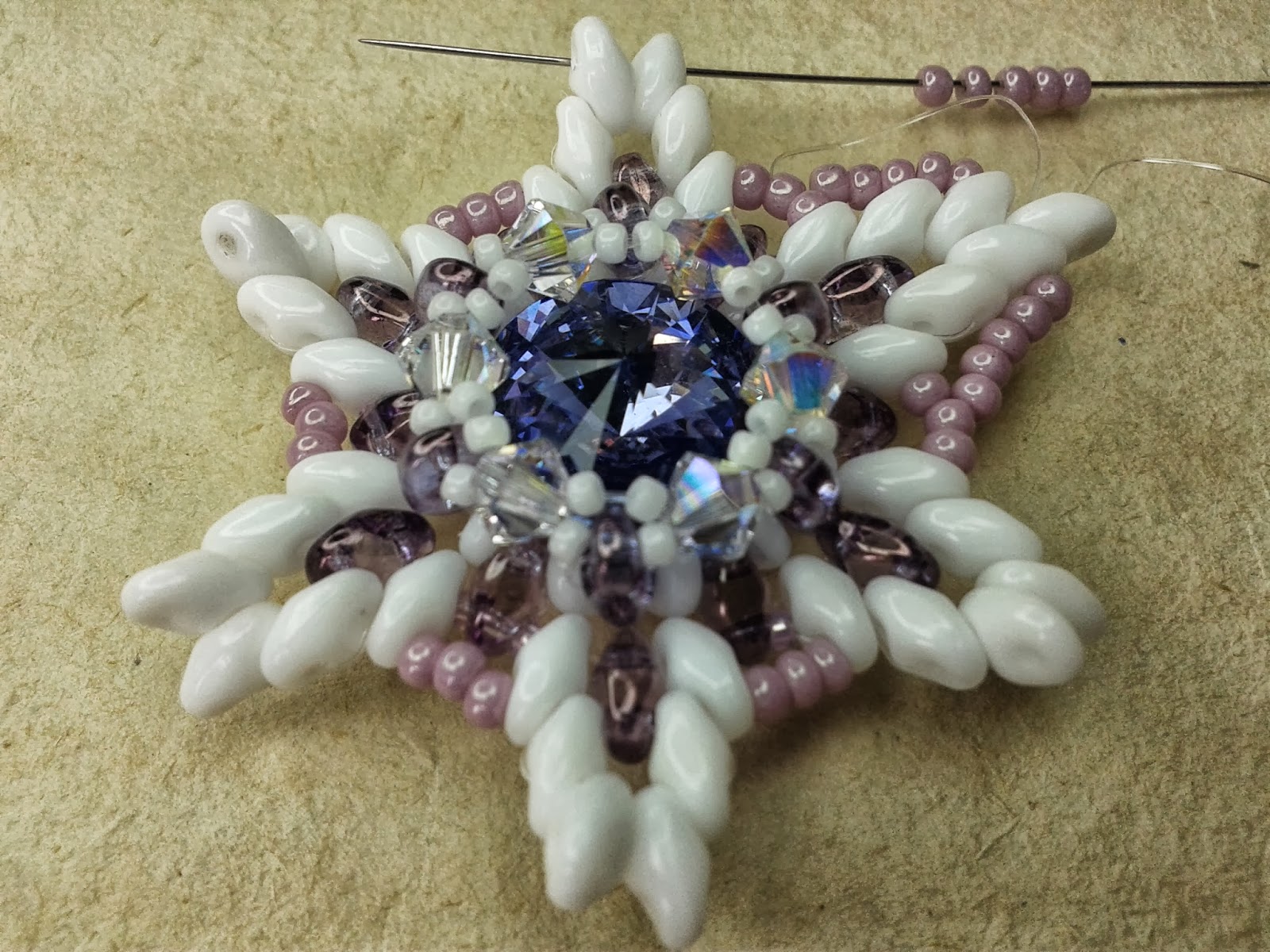 Perlinando ...: TUTORIAL ORECCHINI STELLA ALPINA