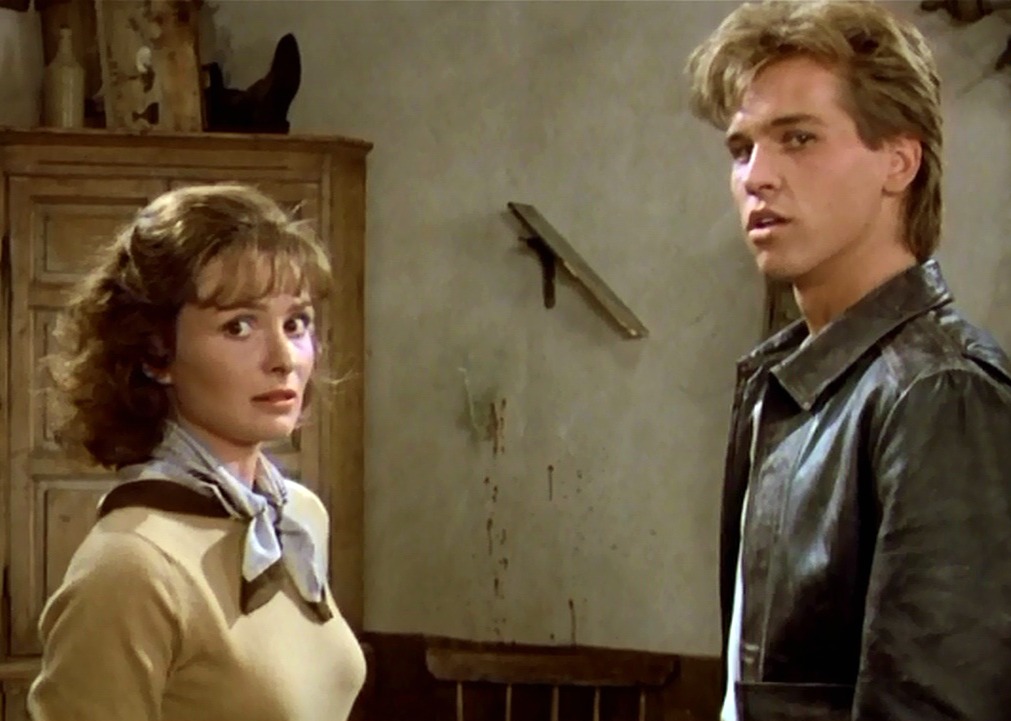 There is not enough visual gags in movies these days. : r/gifs