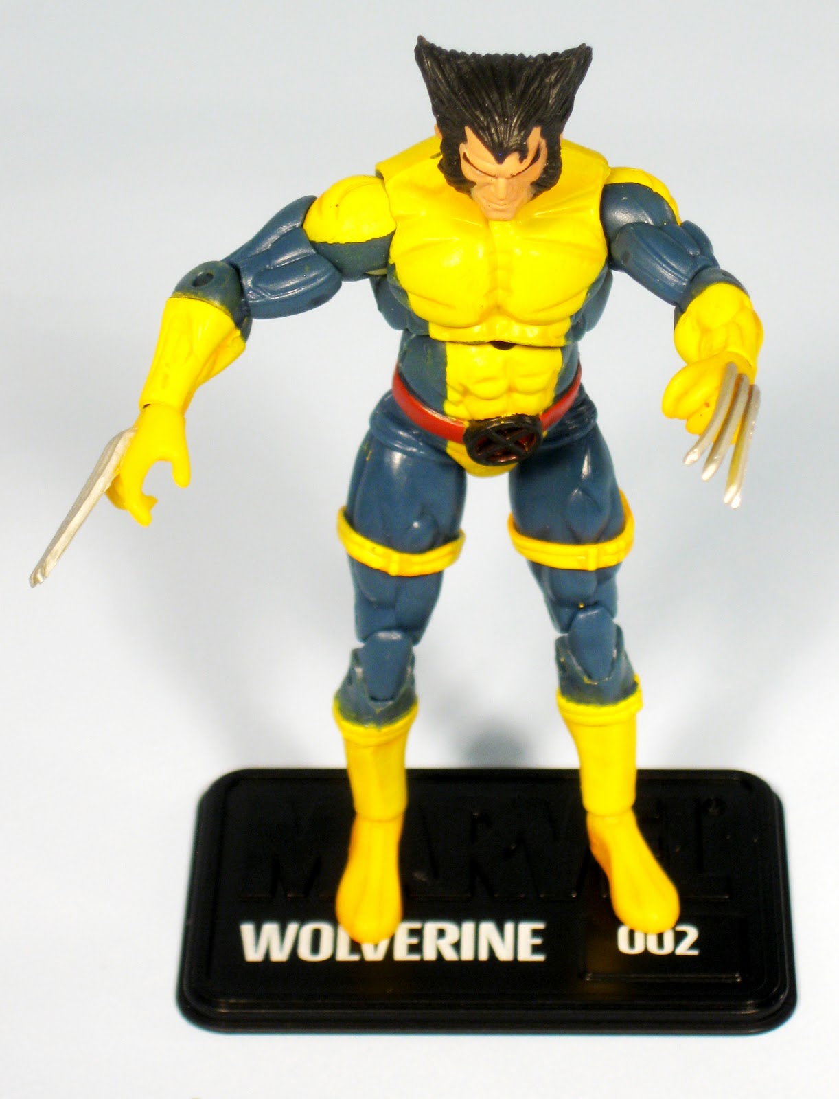 Toys and Stuff: 2009 Hasbro Marvel Universe Series 2 # 002 Wolverine