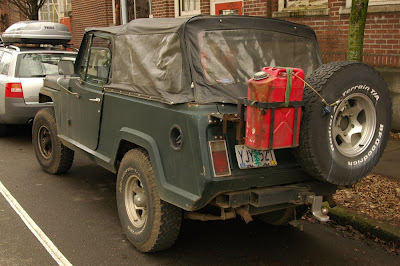 OLD PARKED CARS.: 1968 Jeep Jeepster Commando.