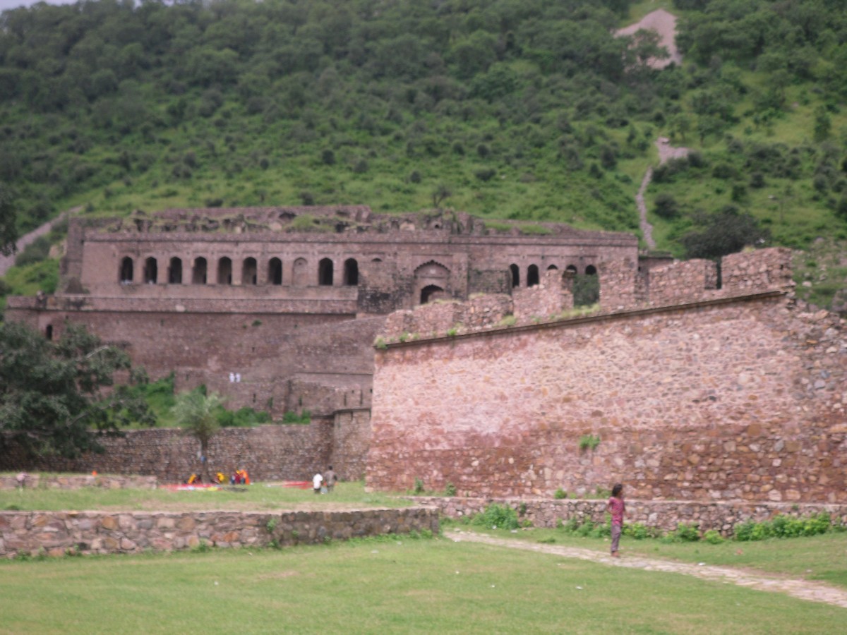 Adventurous Team India: Bhangarh fort