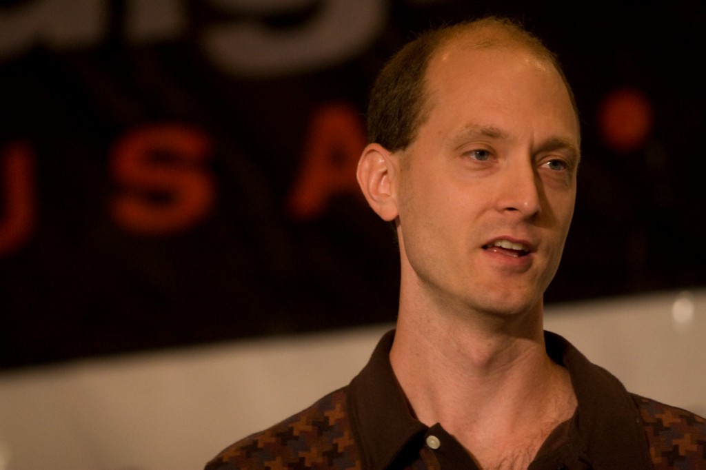 Twitter Hires Renowned Apple Hacker Charlie Miller For Twitter Security ...