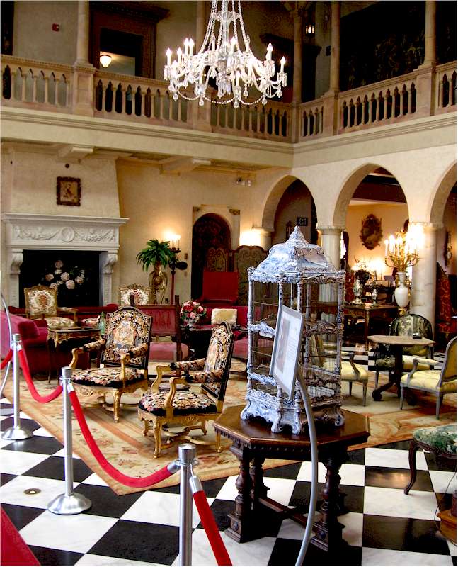 loveisspeed.......: The House in film 'Great Expectations' ...as Ca' d ...