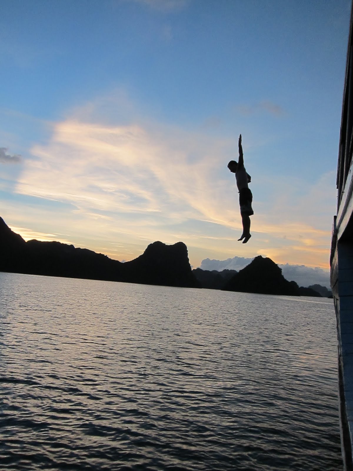 Rock Around the Globe: Vietnam - Ha Long Bay/Hanoi