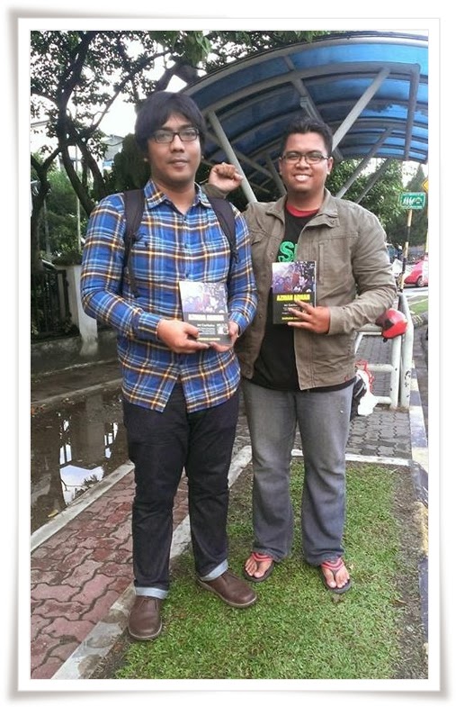 .chedinsphere.: Sudah terbit: Biografi Azman Adnan.