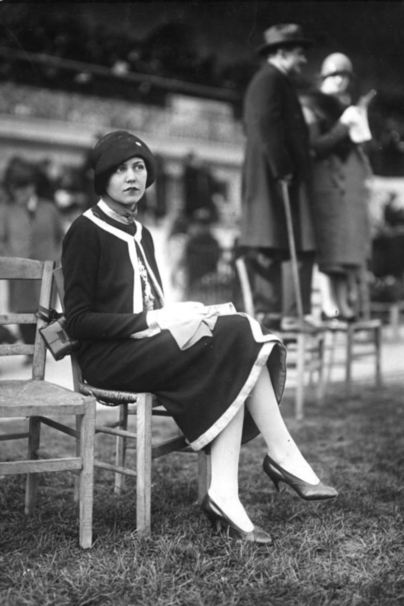 20 Fascinating Vintage Photographs That Show Paris Life in the 1920s ...