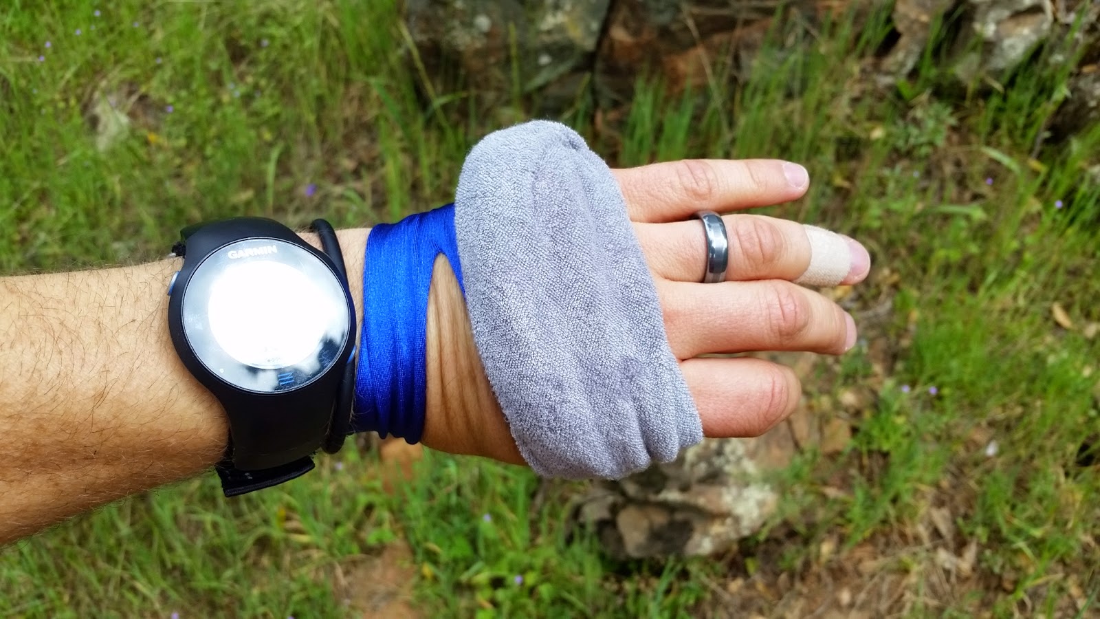 Running Without Injuries: Runningluv Towel Review