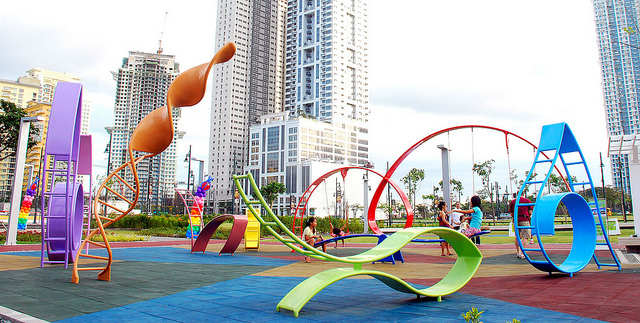 Philippines: 21st Century Parks: Terra 28th and Track 30th at Bonifacio ...