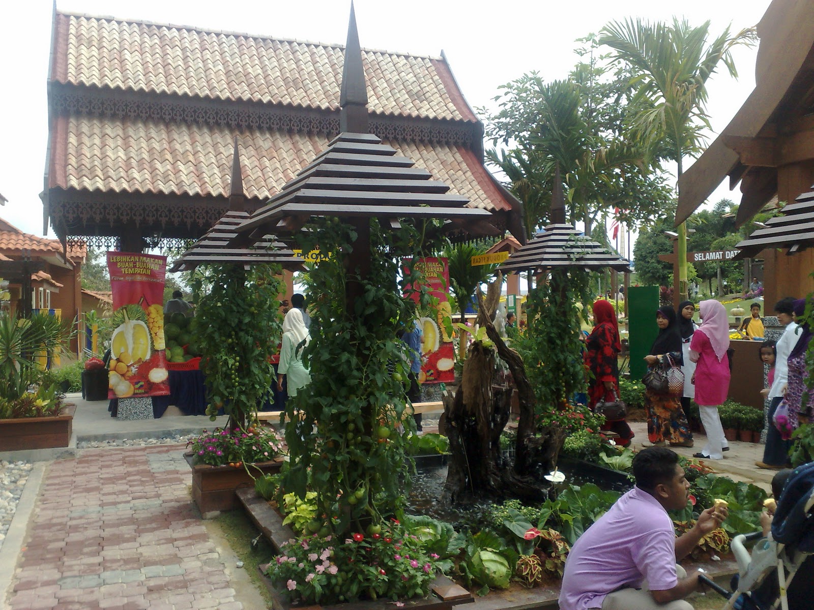 Bukit Rangin Landscape: Pergola