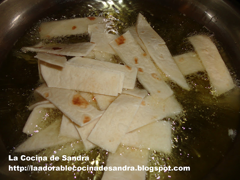 La Cocina de Sandra: Crustos ( Tortillas de Maíz con Azúcar y Canela)