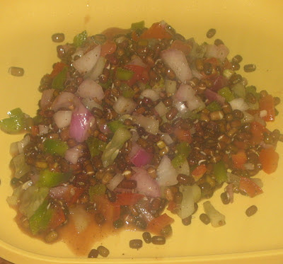 Vidhas Kitchen: MIXED VEGETABLE SPROUT URAD DAL SALAD