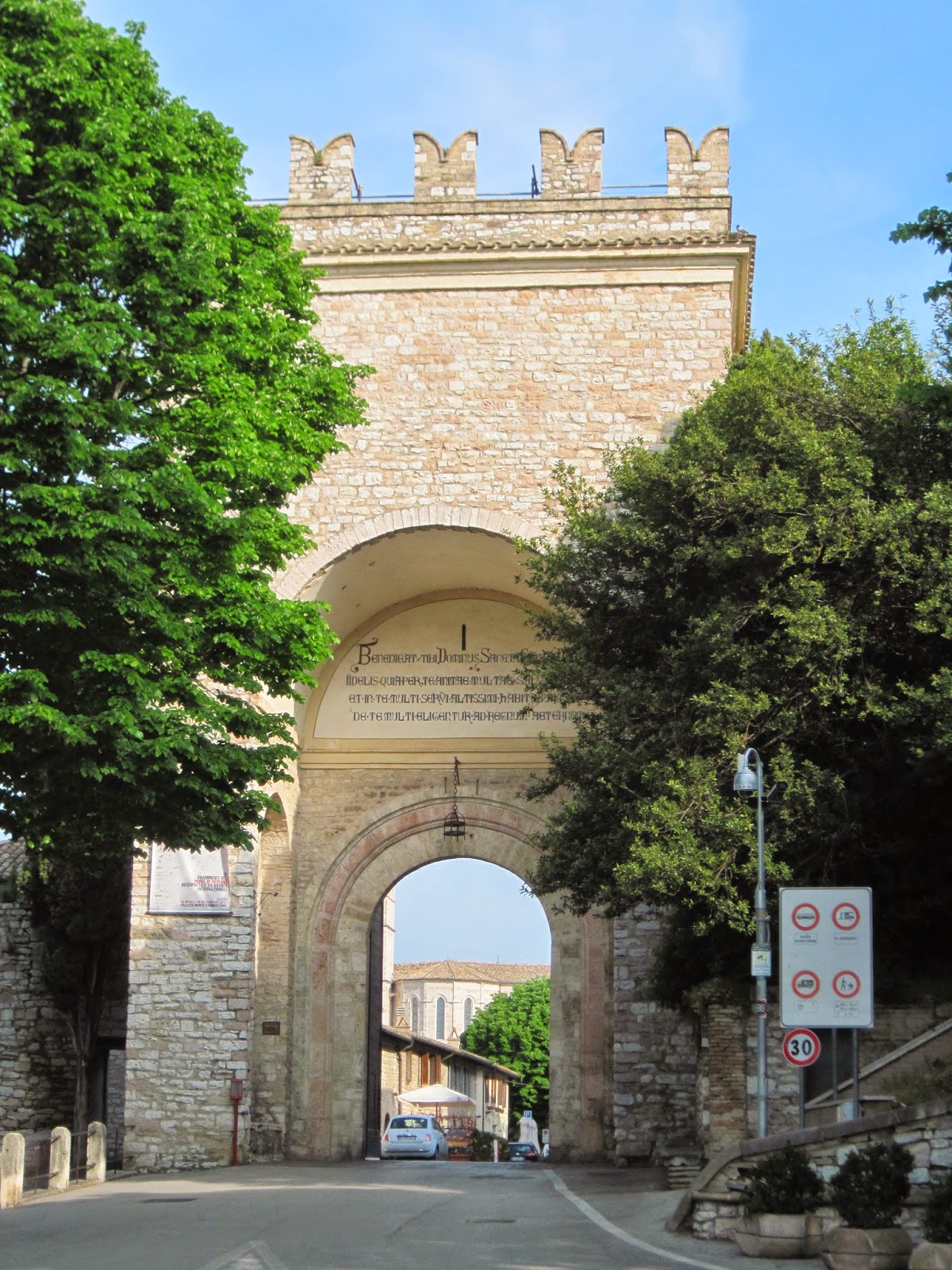 Peace of Tau: Assisi Gates