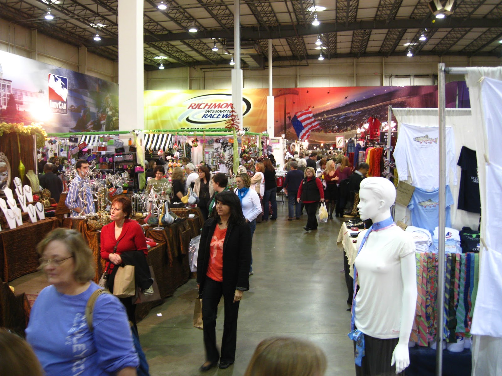 Happily Ever Crafter: The Bizarre Bazaar-A Richmond Tradition