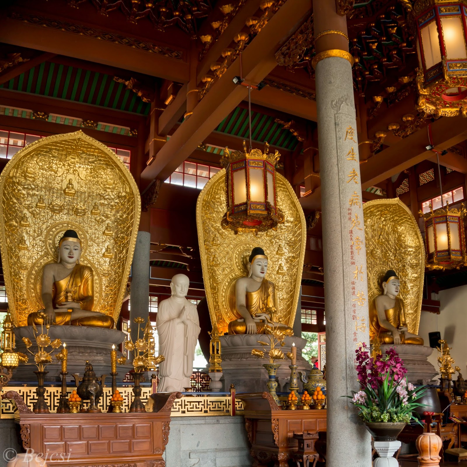 Temple Tour: Lian Shan Shuang Lin Monastery | Adventures of Bejcsi