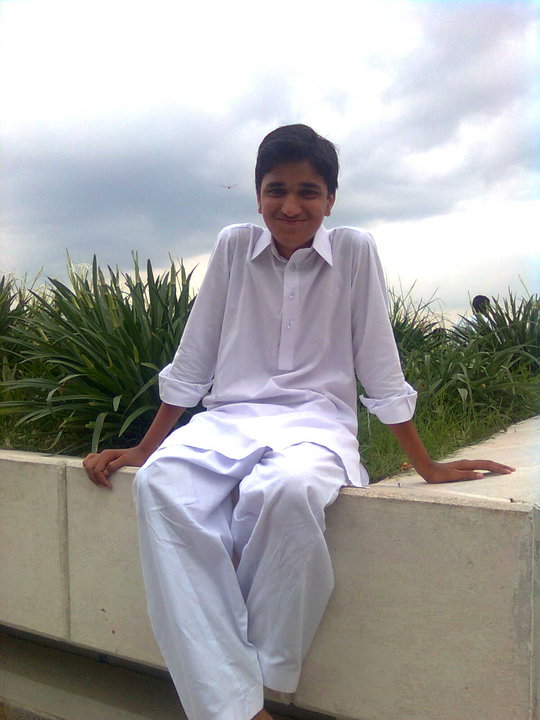 Özer Khalid - Renaissance: May 2012