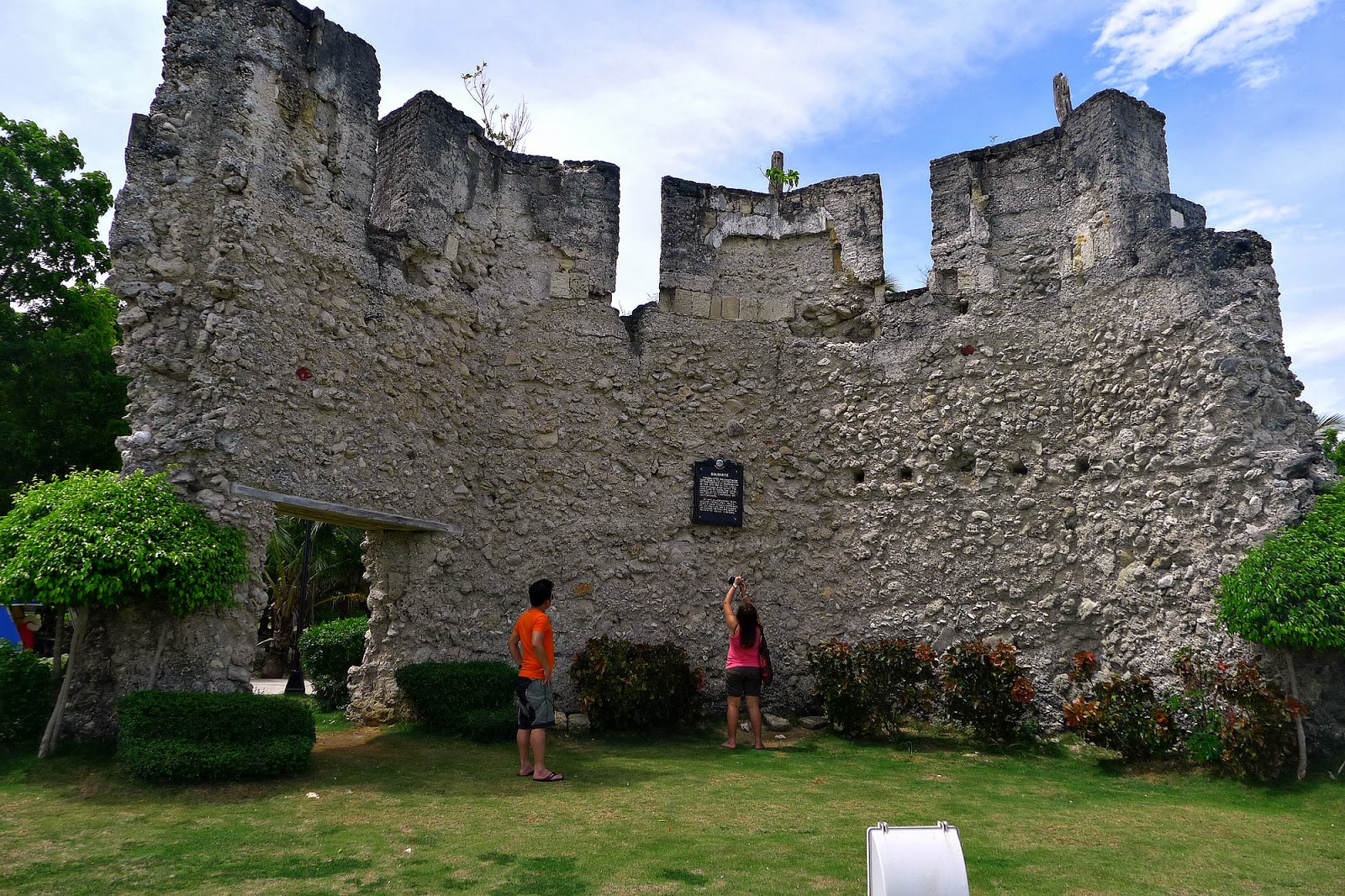 - tey's fleeting moments -: Cebu Series: The Ruins in Oslob