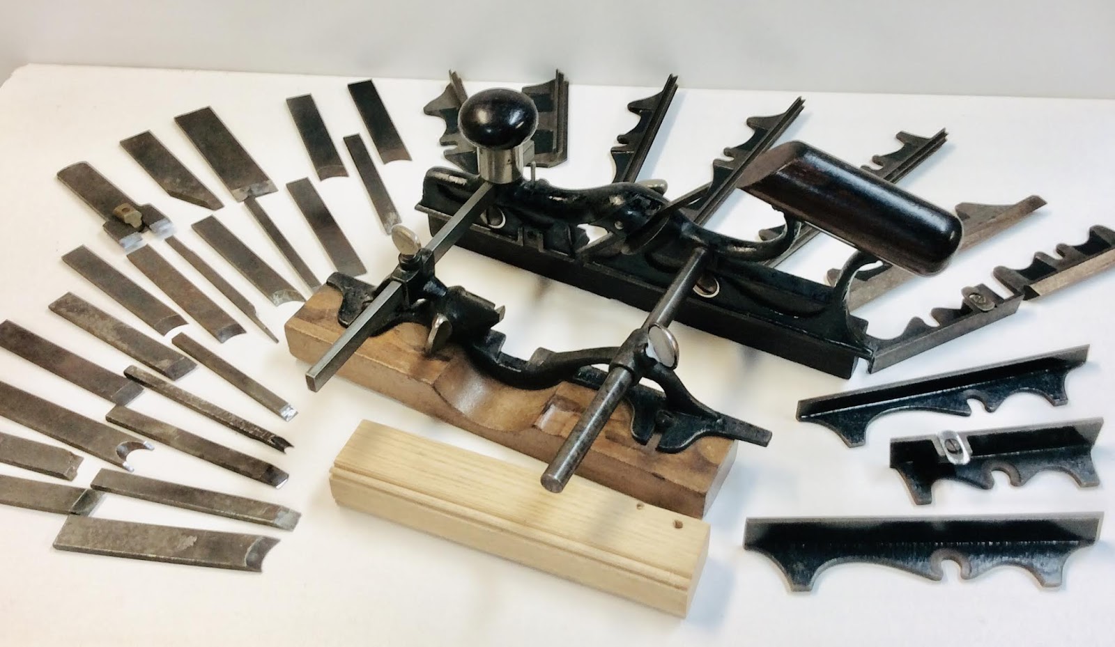 the New Wolfden Woodshop: Fales Patent Combination Plane