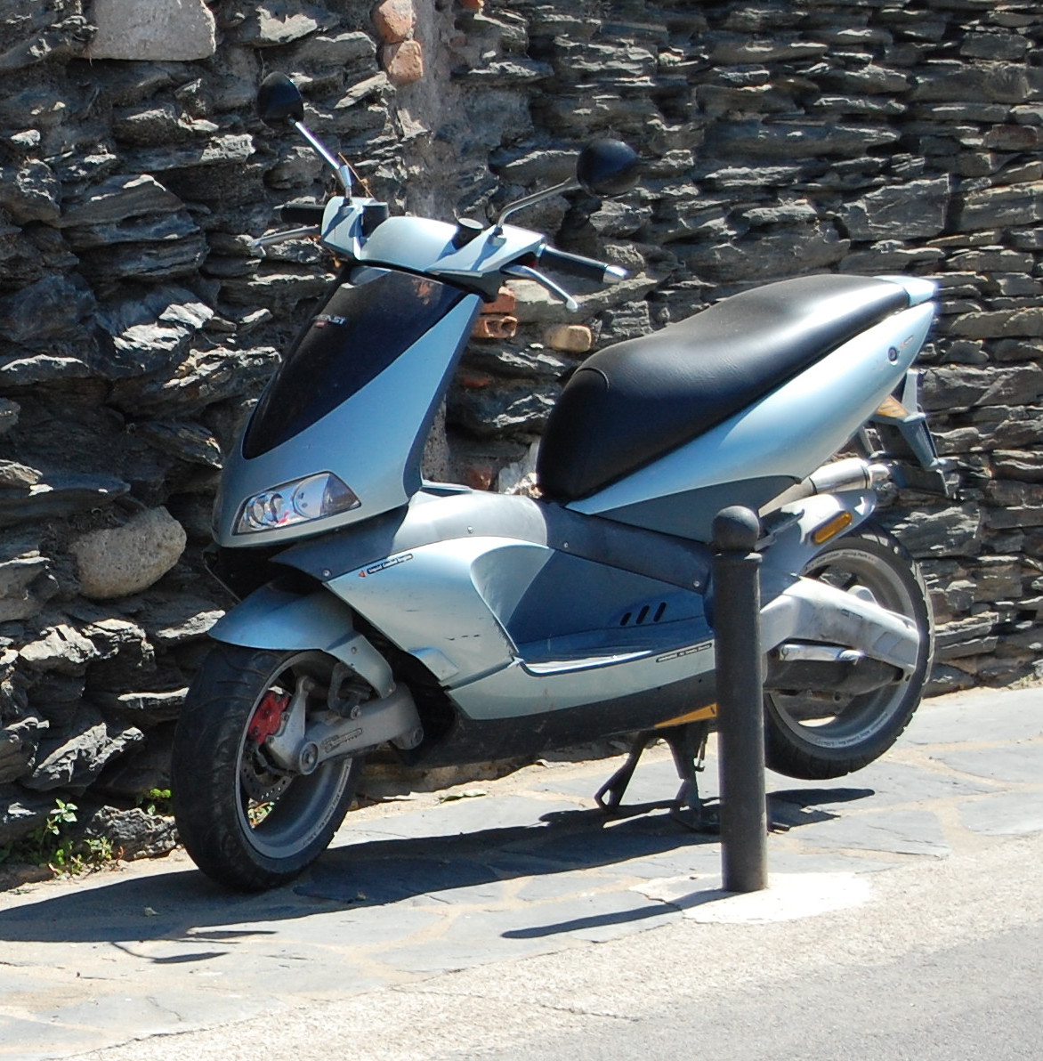 TOTAL CARRO-APRILIA-MOTO-aprilia-area-51