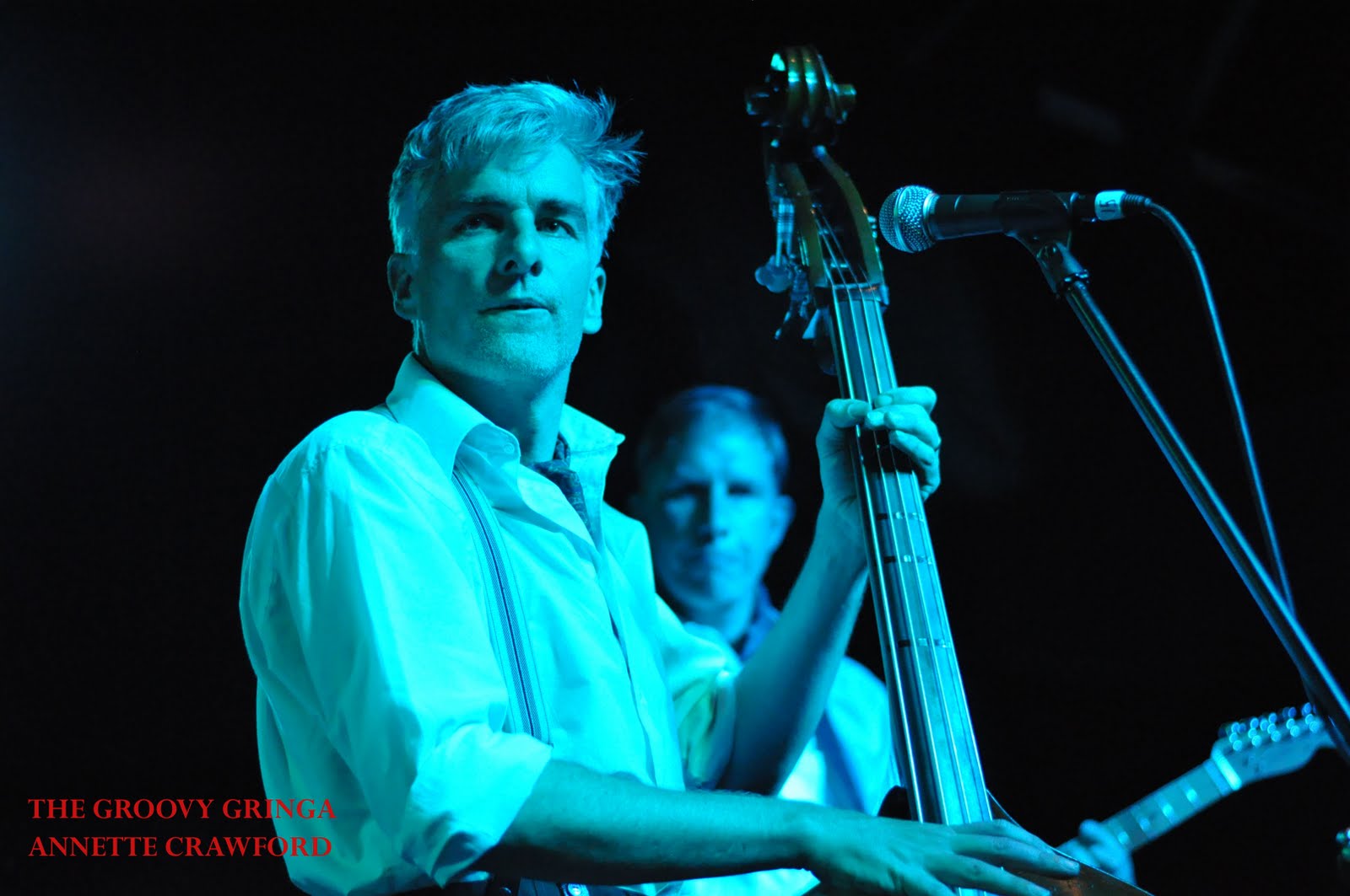 THIS DAME HAD A SWELL TIME