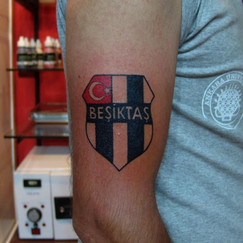 Besiktas - Tattoo , Piercing , Kalıcı Makyaj : Beşiktaş Arma Dövmeleri