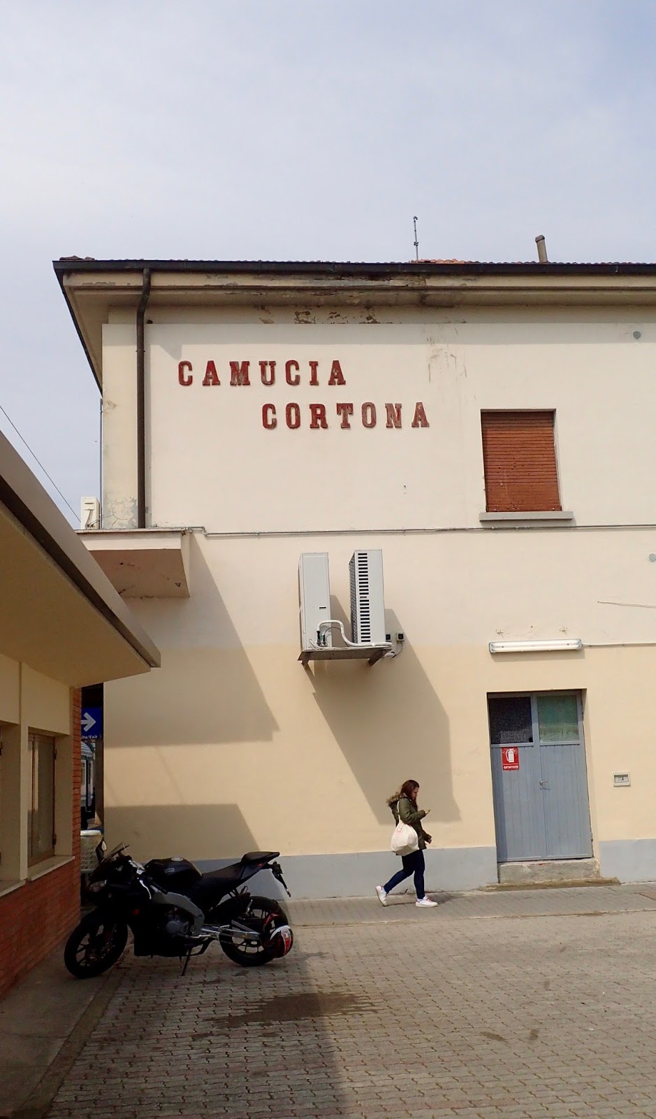 A world of stations: Camucia (Camucia – Cortona)