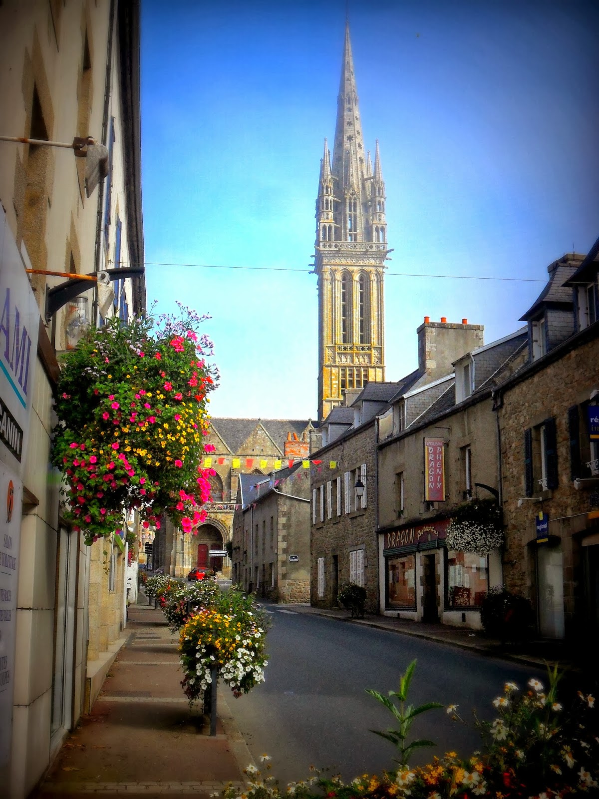 From skulls to beaches we are trekking in Brittany from St Pol de Leon ...