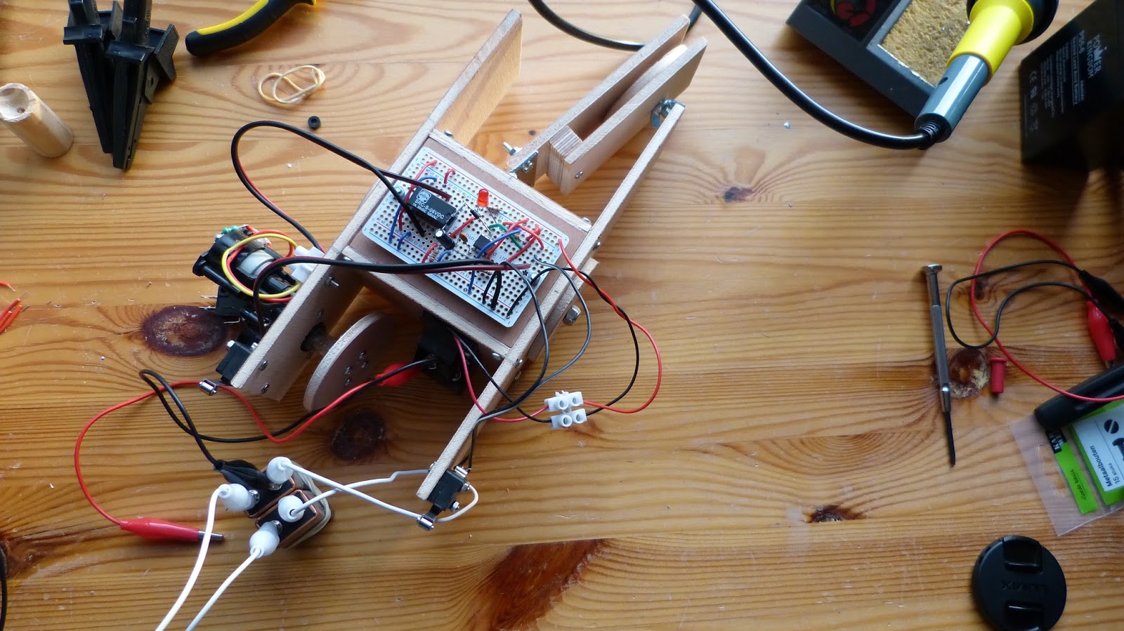 Building a robot cart (Experiment 32 of Make:Electronics) finished