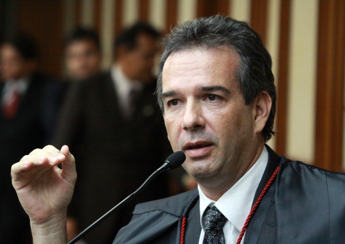 Girau: MINISTRO RECONHECE JUSTA CAUSA PARA SANDRO MABEL DEIXAR PR