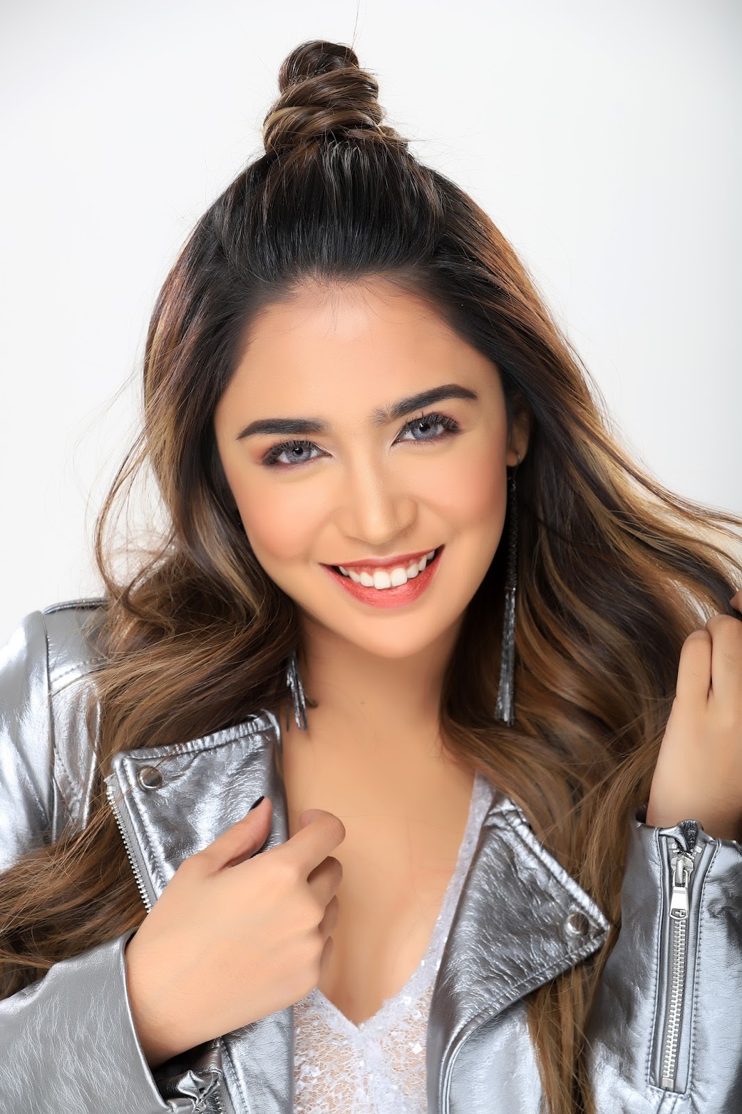 Riva Quenery, Vlogger, Social Influencer & Youtube Sensation Holds Her ...