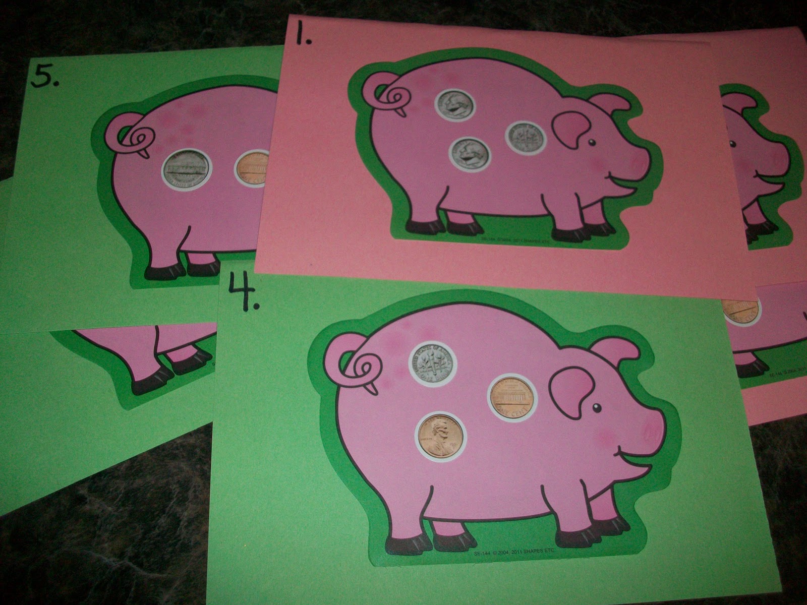 Mrs. Wheeler's First Grade Tidbits: Piggy Bank FREEBIE!