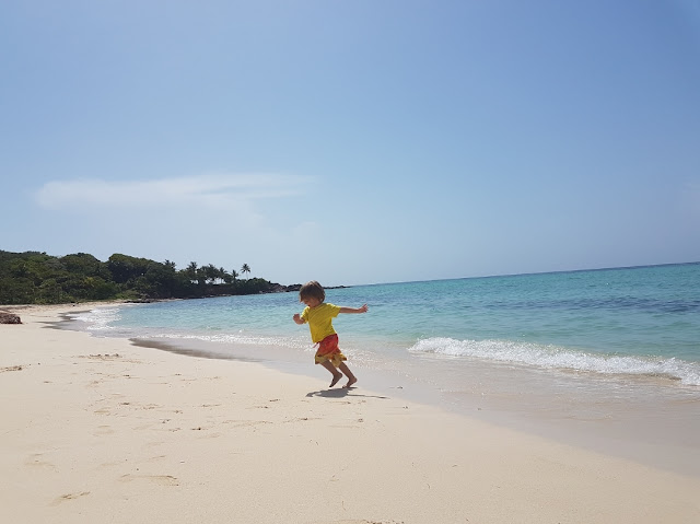 ROATAN'S BEST BEACHES / LAS MEJORES PLAYAS DE ROATAN