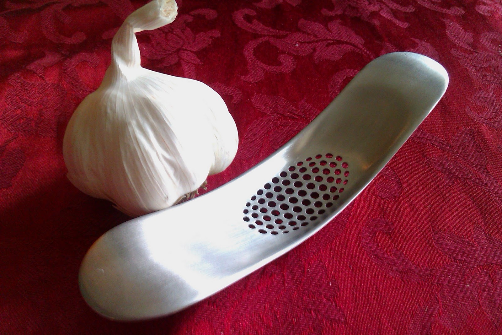 The Healthy Hoff: Rockin' Garlic Press!