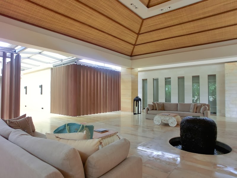 Bali - Enjoy - Mulia Spa - Hot Relaxing Coco-Cup Massage