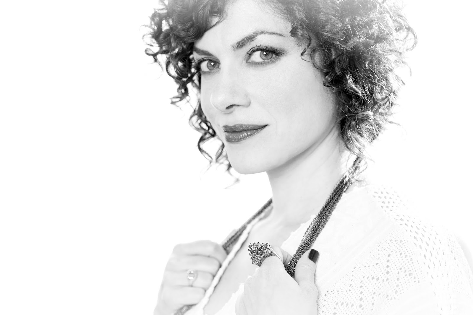 Carrie Rodriguez - Lola, Austin Singer-Songwriter's Latest Is A Work Of ...