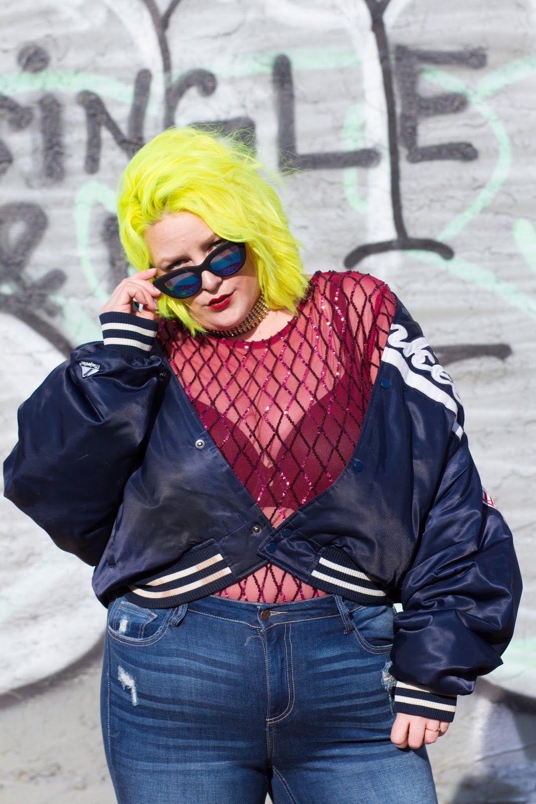 Margie Plus : Margie Plus Daytime Glitz With Debshops!