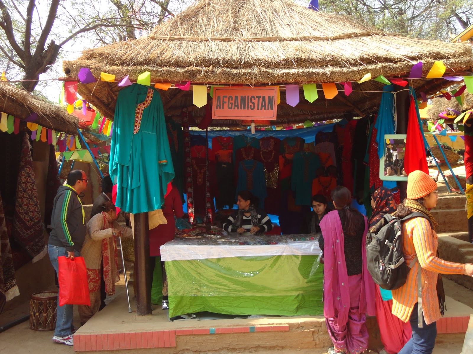 Exotic And Unique Places To Travel: Surajkund Crafts Mela,India