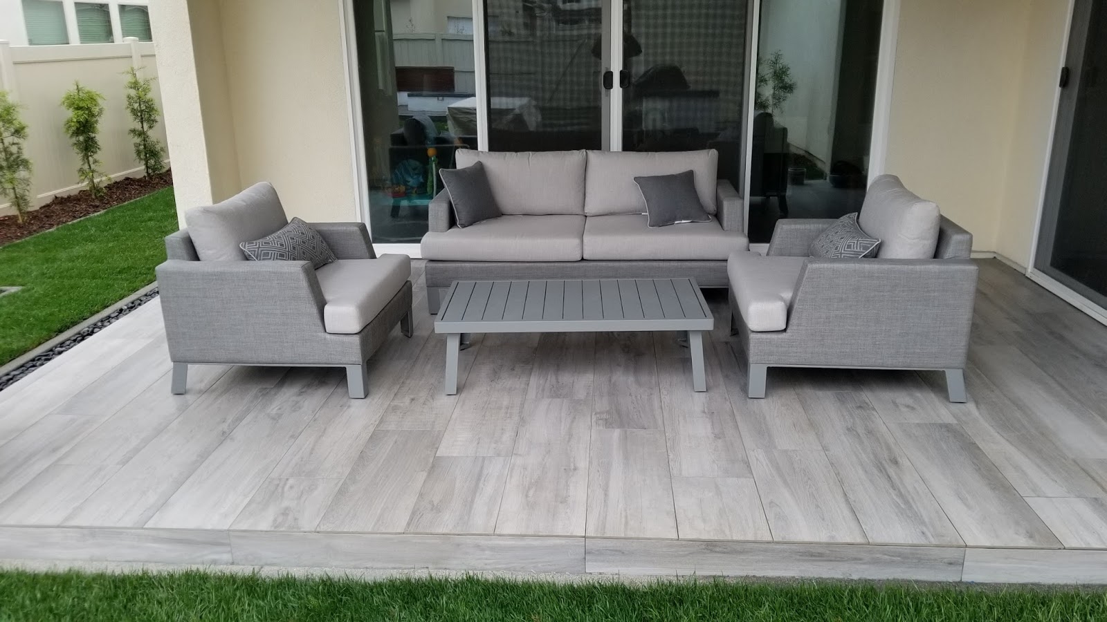 The 2 Minute Gardener: Photo - California Room with Tile